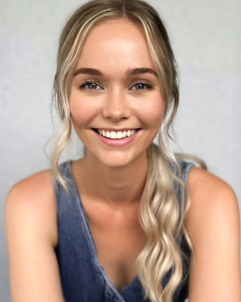 Voice Over Artists Female - Commercial & Corporate Narration ⋆ BMEG